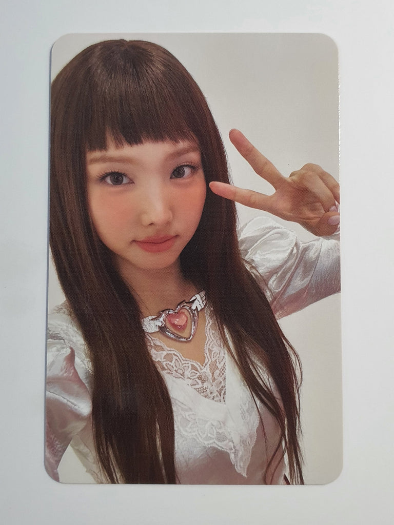 TWICE - STRATEGY ALBUM PHOTOCARD (NAYEON) – KYYO