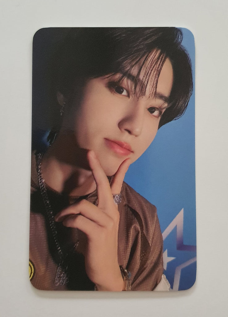 STRAY KIDS - SEASON'S GREETINGS 2025 JYP PHOTOCARD – KYYO