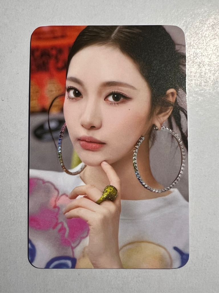 AESPA - 2025 SEASON'S GREETINGS EVERLINE PHOTOCARD – KYYO