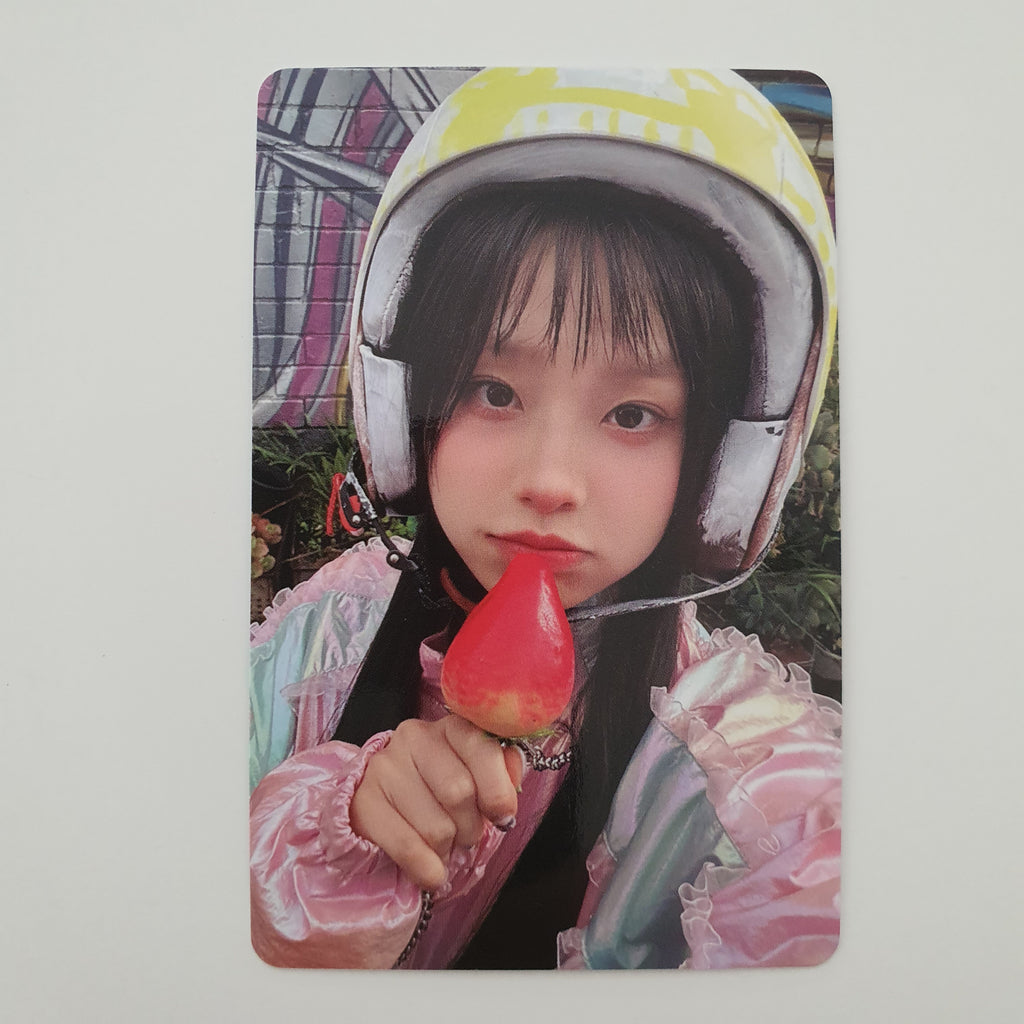 CHUU (LOONA) - STRAWBERRY RUSH STAYG ALBUM Photocard – KYYO