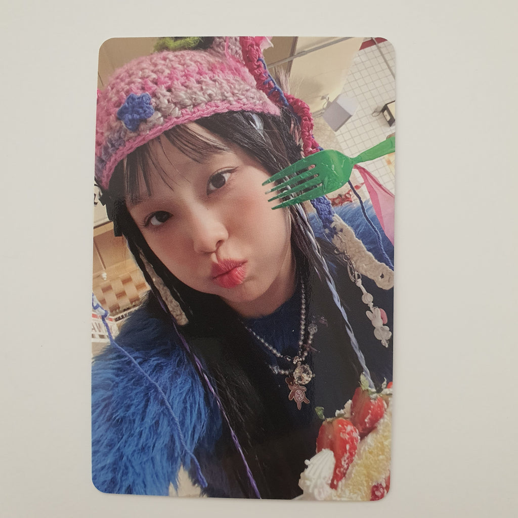 CHUU (LOONA) - STRAWBERRY RUSH STAYG ALBUM Photocard – KYYO