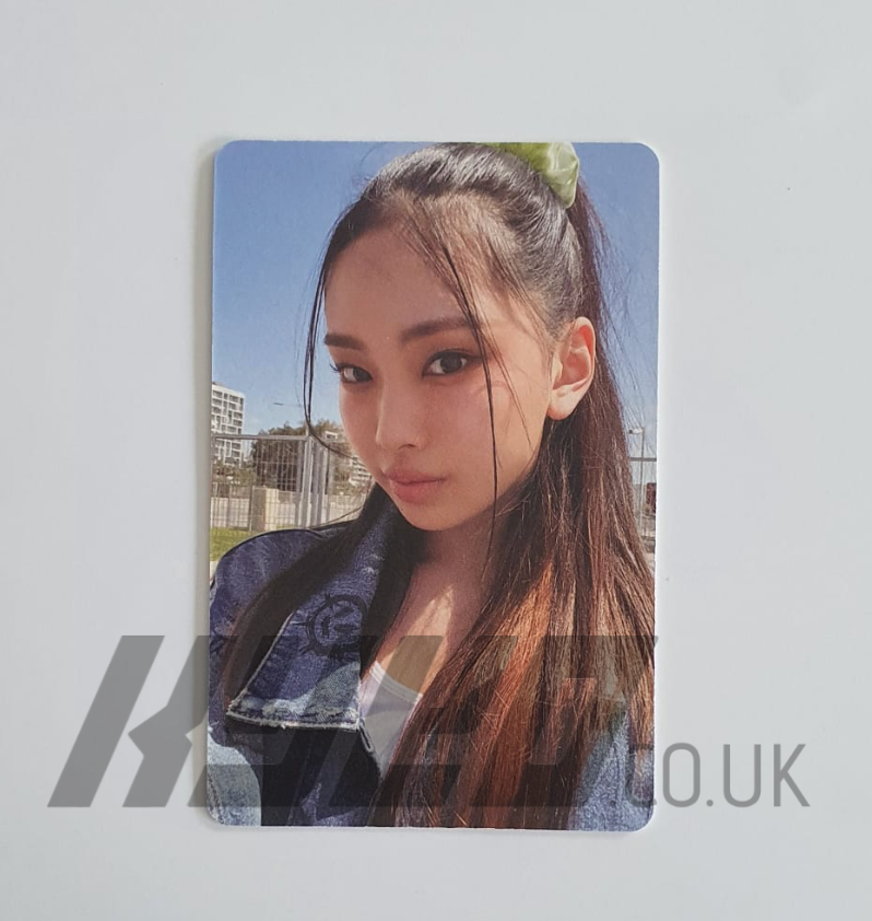 NEWJEANS - NEW JEANS OFFICIAL PHOTOCARD – KYYO