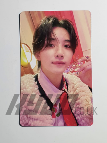 SEVENTEEN - SEASON'S GREETINGS 2023 OFFICIAL PHOTOCARD – KYYO